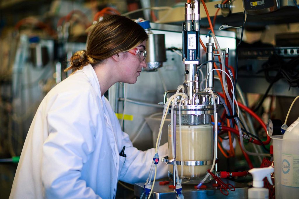 Amyris-Fermentation-Reactor - Agro & Chemistry